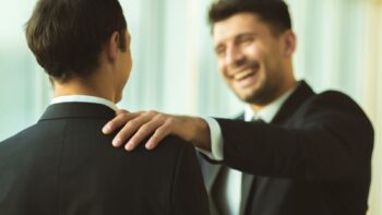 12 Assertive Ways to Respond When Your Boss Ignores You | KindaFrugal