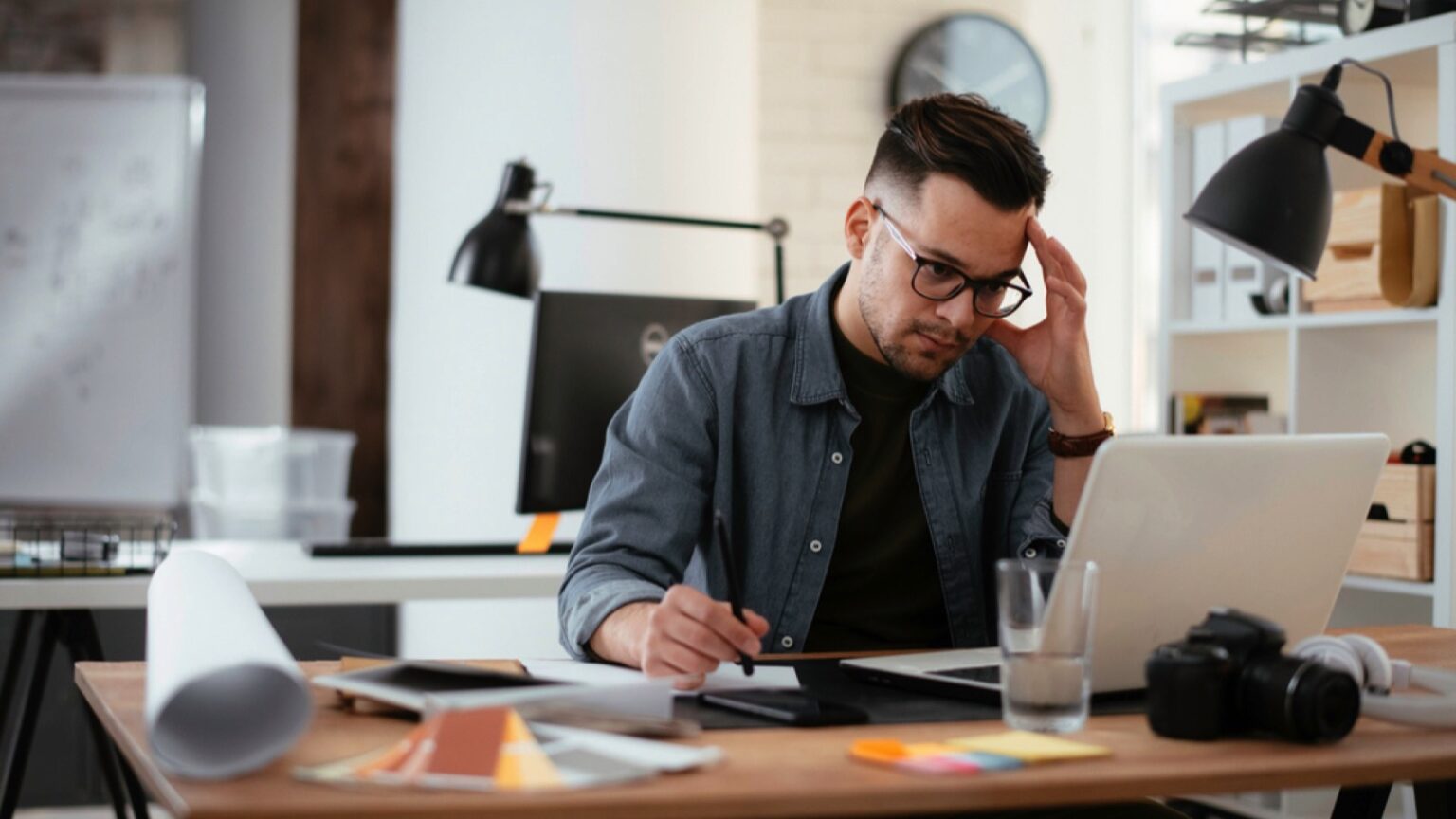 How to Make Time Go Faster at Work: 31 Productive Ideas | Office Topics
