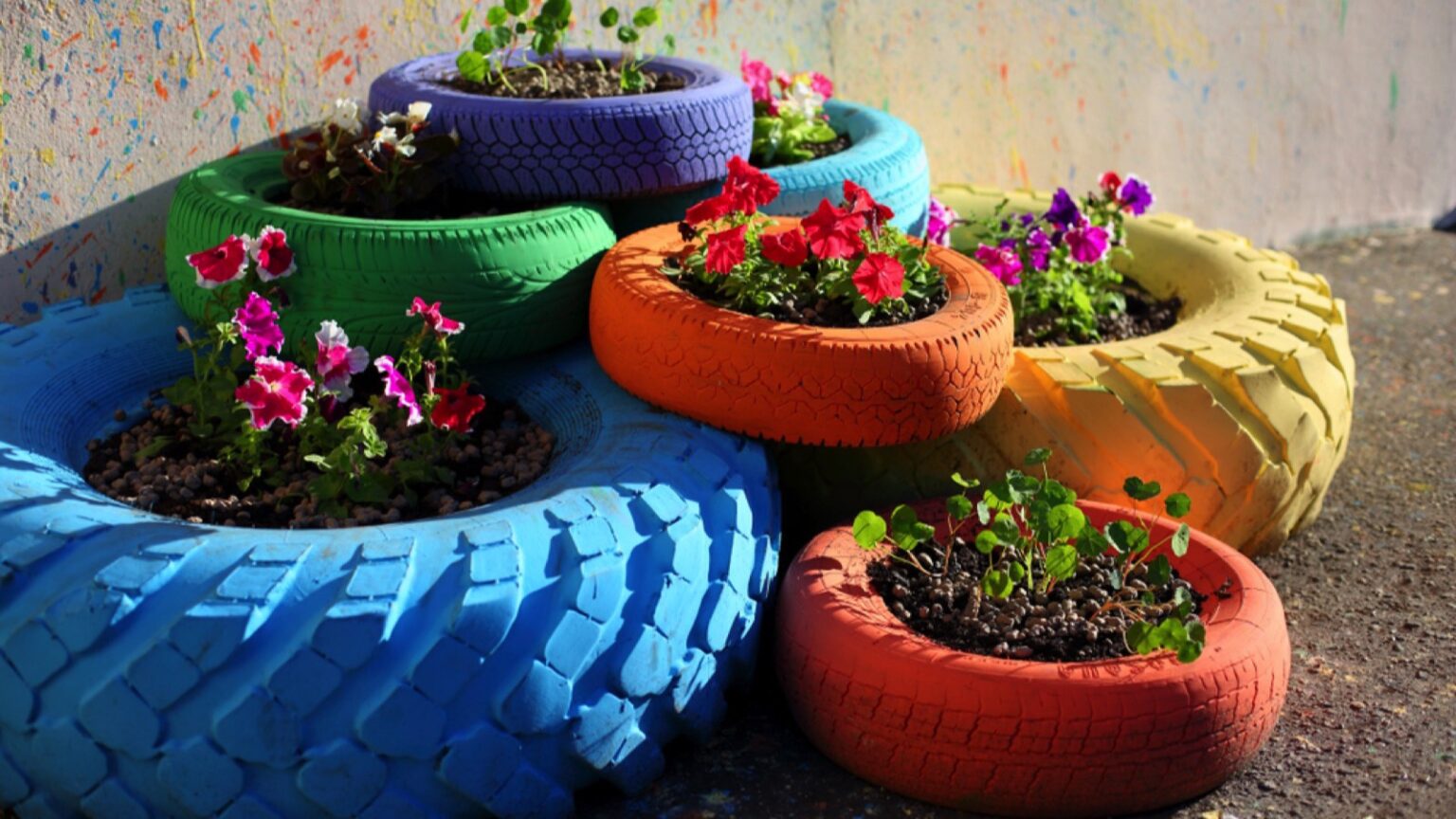 17 Creative Ways to Reuse and Repurpose Everyday Items | KindaFrugal