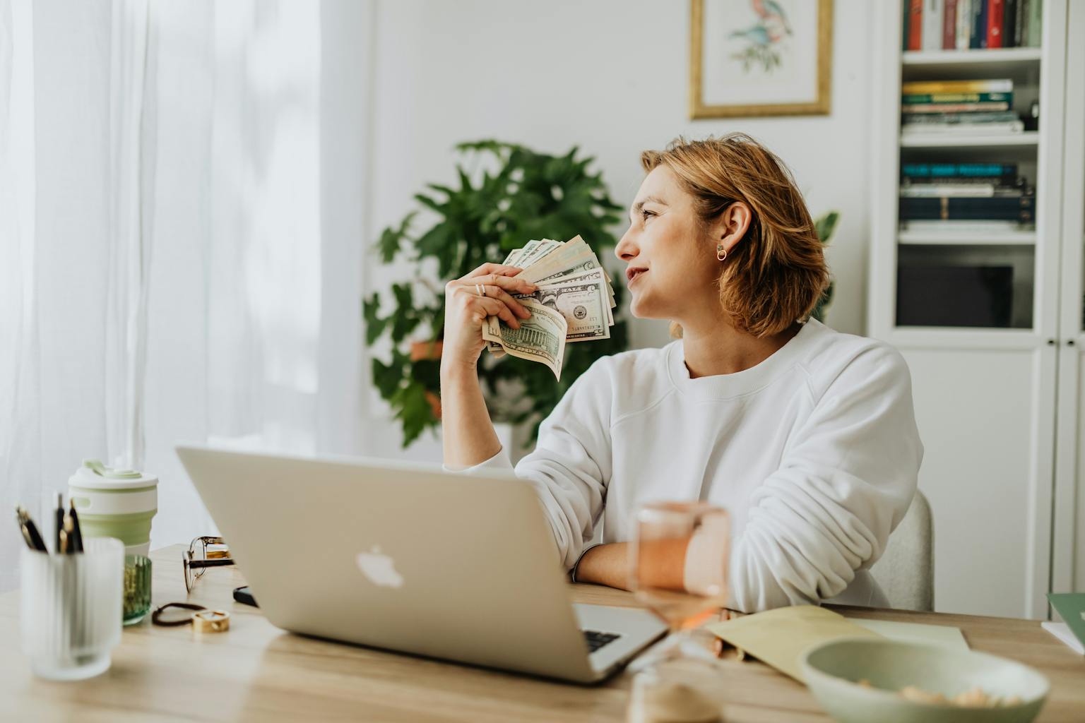 Best Monitor Sizes for Office Productivity in 2025: 24 vs 27 vs 32